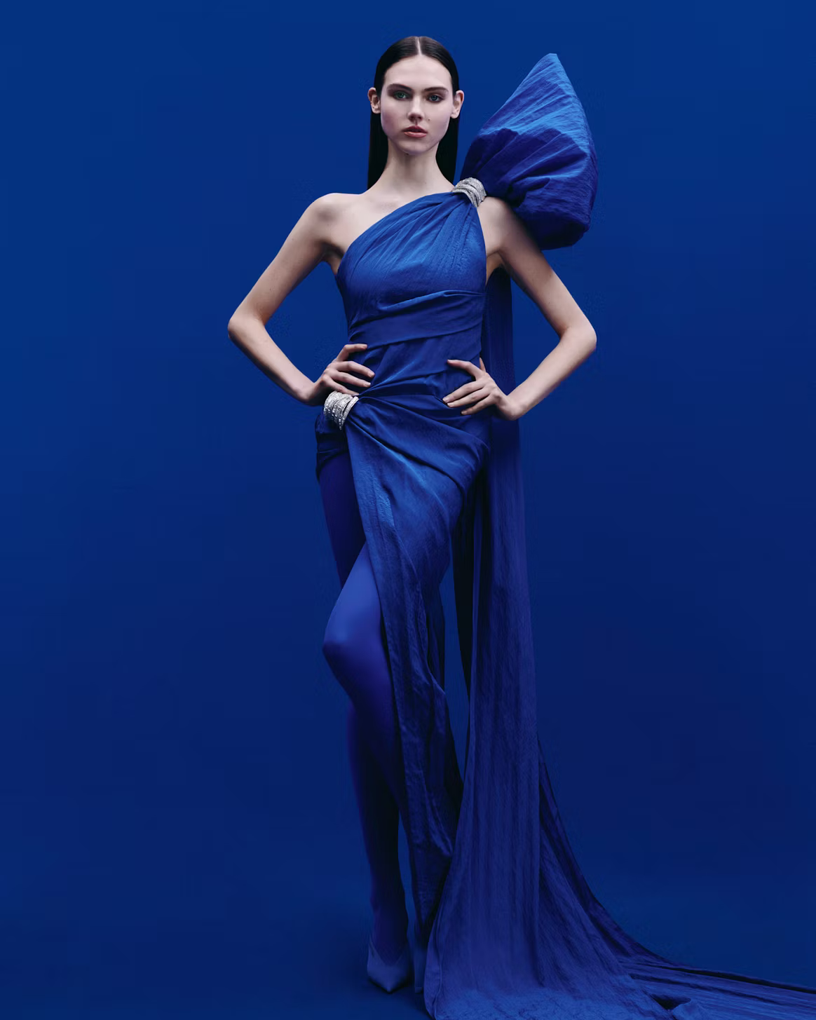 Luminous Blue: a wave of cool color for summer - always inspiring more...